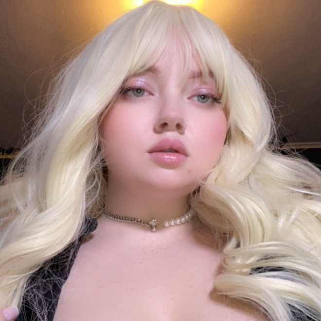 Christithequeenn Social Manyvids