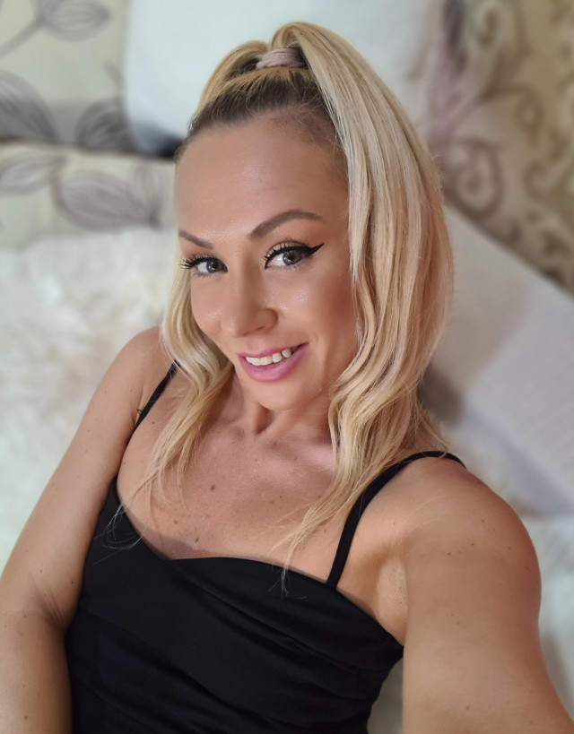 Trick Or Treat Contest Contest Manyvids