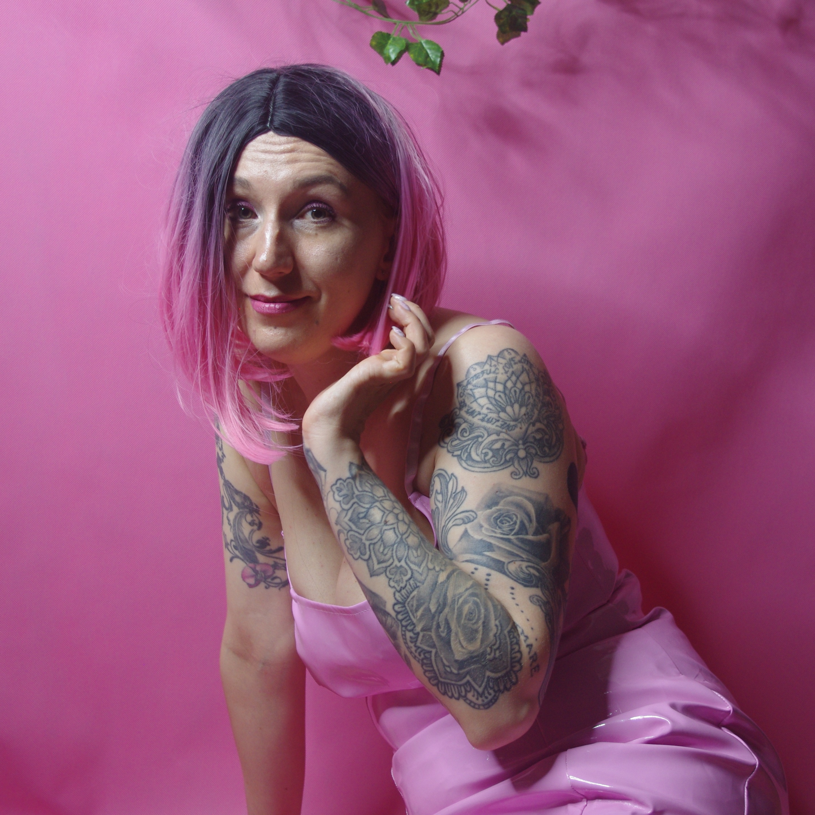 ladyangela - Social - ManyVids