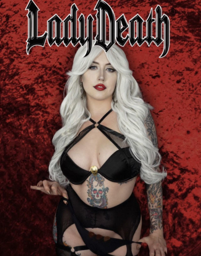 Holiday Hottie Contest Contest Manyvids