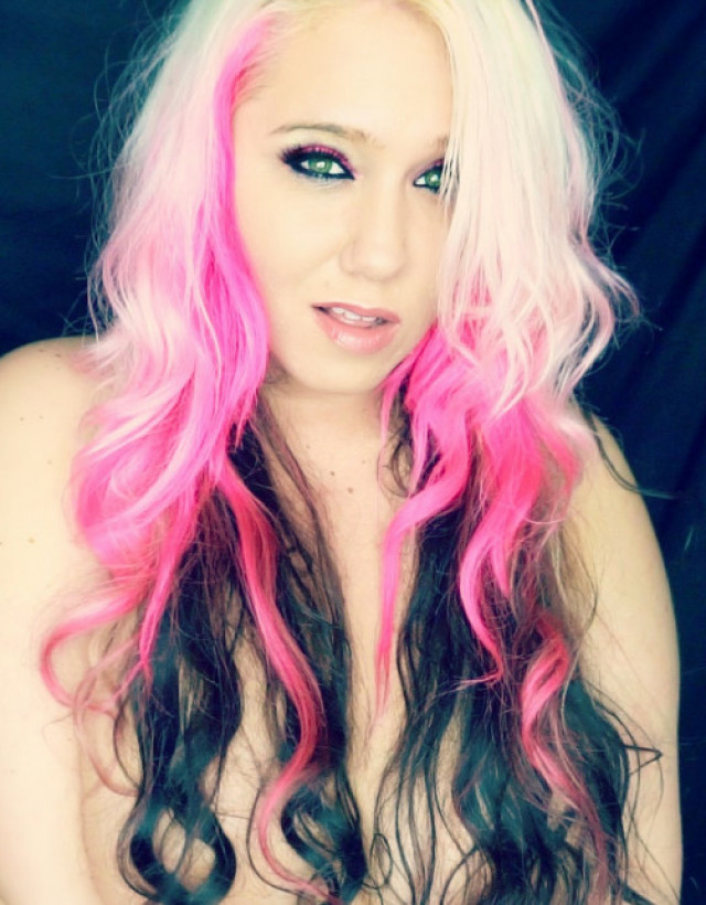 Winning Wednesday Contest | ManyVids