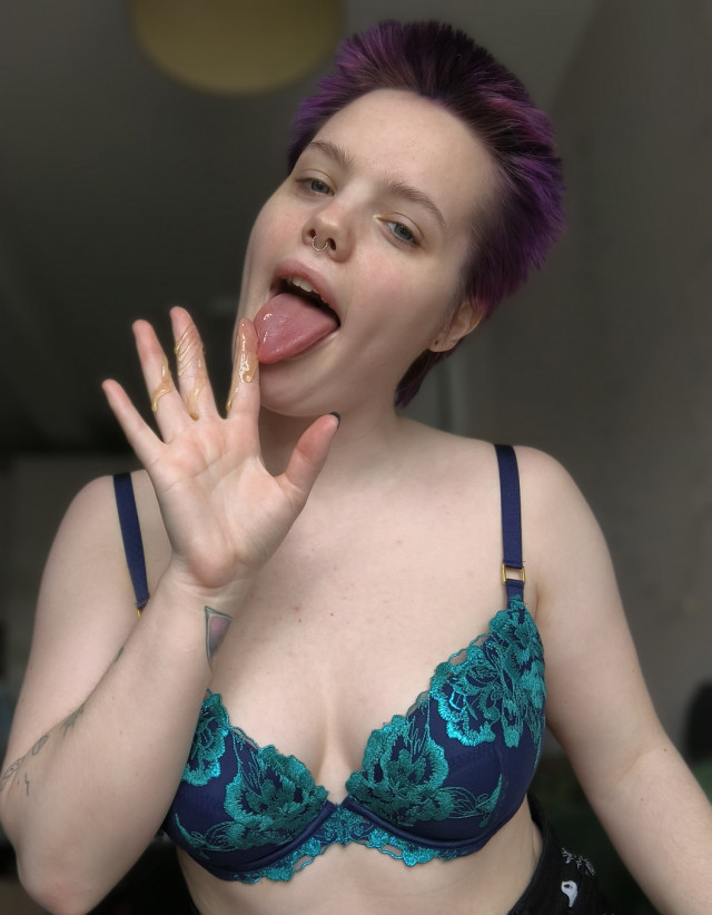 Winning Wednesday Contest Manyvids