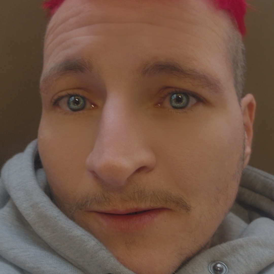 Liltwisted81 Social Manyvids