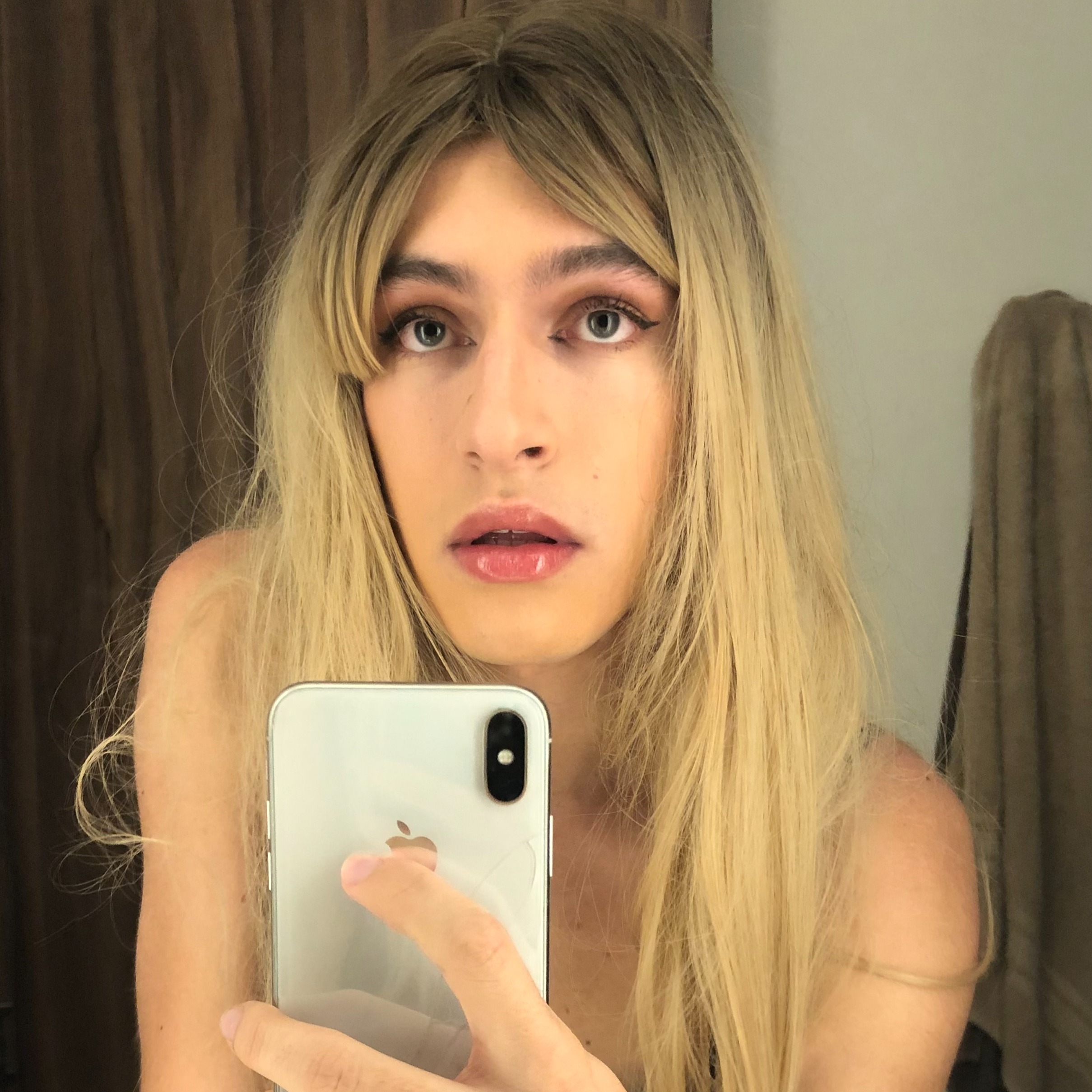 Sissy Emily Xoxos Profile Vids Pics And More Manyvids Manyvids