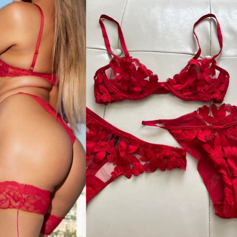 MV Store - Buy items from your favorite girls.